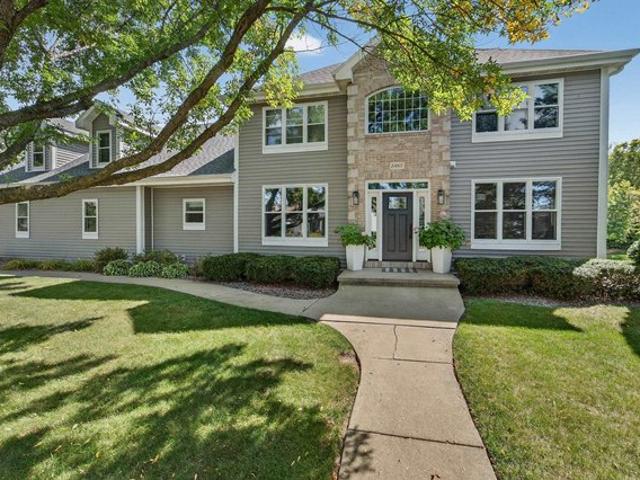 5885 Persimmon Dr, Fitchburg, WI 53711