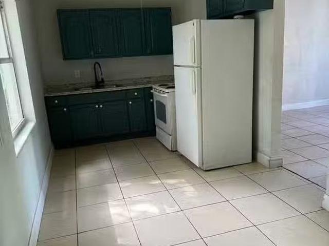 58860802 525 Sunset Drive