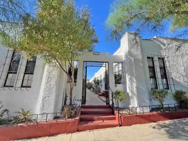 58861617 4157 1/2 Monroe St #1