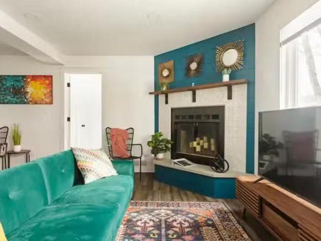 58865697 222 N Institute St