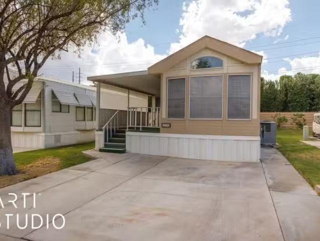58869864 275 N Arrowhead Loop
