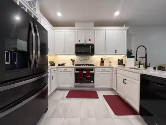 58869884 495 Fairview Hills St