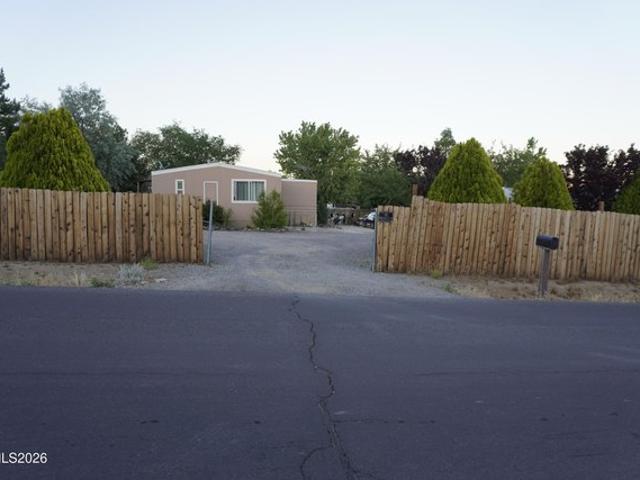 5886 Leon Dr, Sun Valley, NV 89433