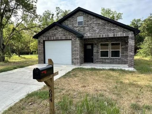 58872590 604 Putman St