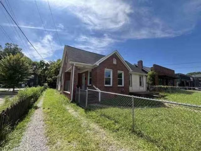 58872604 2617 Tuckaseegee Rd