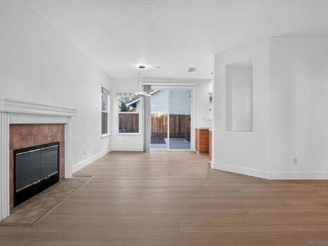 5887 Fruitwood