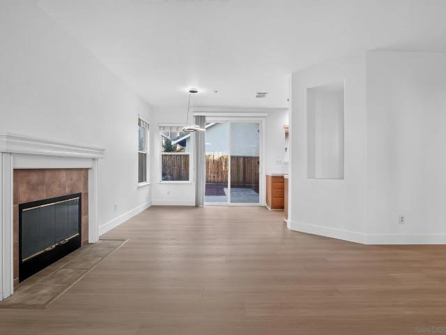 5887 Fruitwood