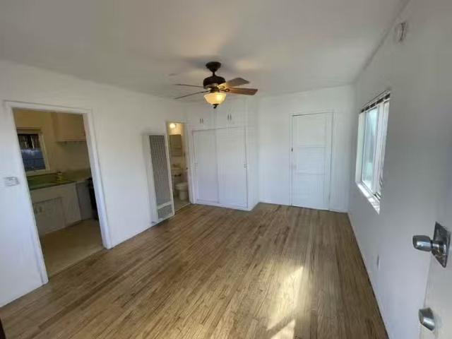 58881906 5114 Inglewood Blvd