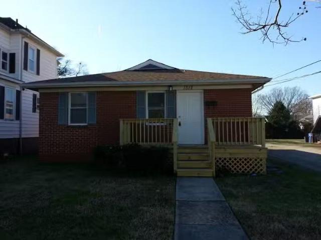 58887796 1312 Jackson Ave