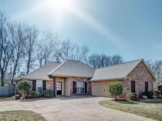 58889551 121 Millhouse Dr