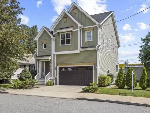 58891328 15 Vassar St