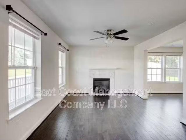 58893343 137 Winters Ln