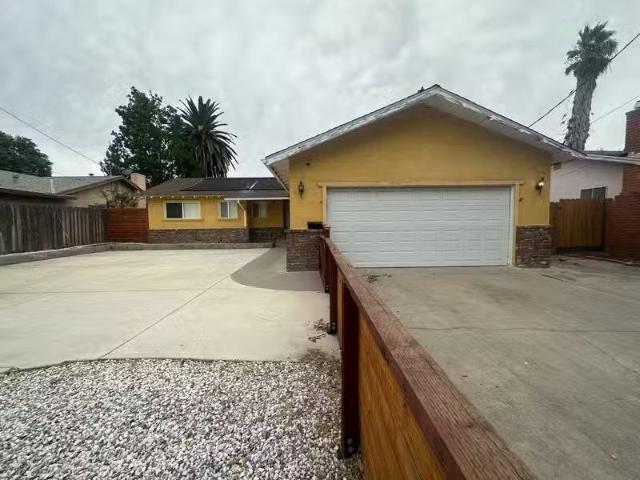 58894407 925 Ventura Dr