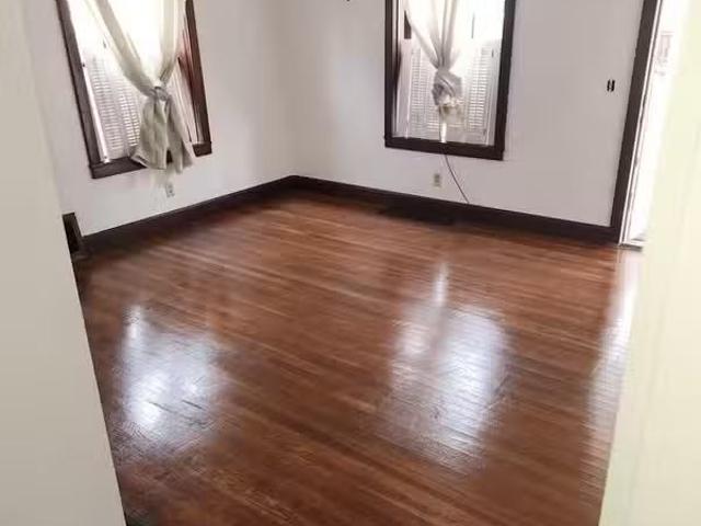 58899163 131 E Pleasant St