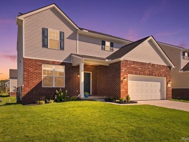 58802 Falabella Dr, Lyon Township, MI 48178
