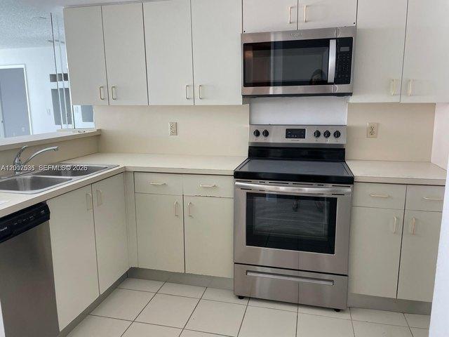 5880 Collins Ave Apt 1006, Miami Beach, FL 33140