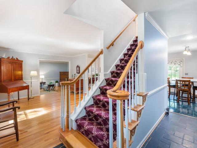 5880 emerald ln