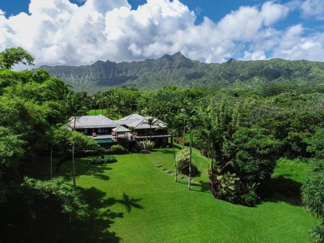 5880 Kahiliholo Rd, Kilauea, HI 96754