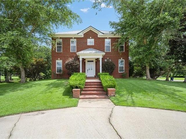 5880 Plantation Woods Dr, Theodore, AL 36582