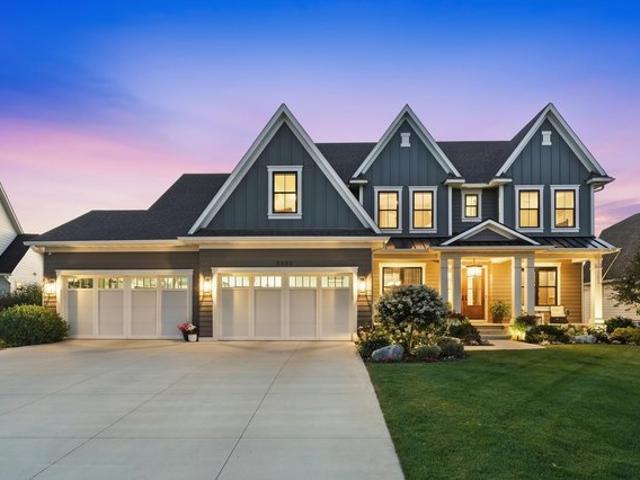 5880 Prestwick Ct, Excelsior, MN 55331