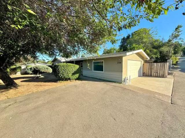 58815116 2156 Montiel Rd