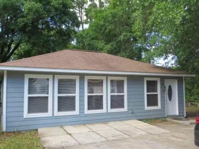 58816876 3570B Beagles St