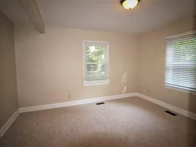58822284 3927 Strawberry Plains Rd