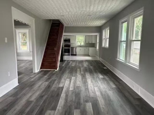 58822365 148 Charles Ave