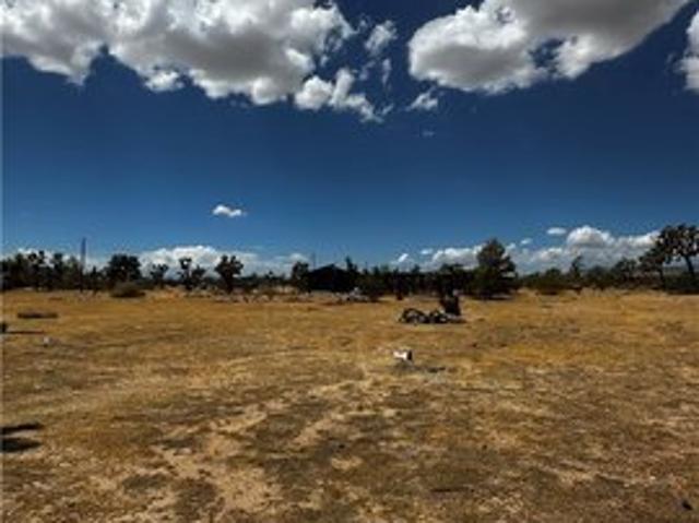 58824 Mesa Dr, Yucca Valley, CA 92284