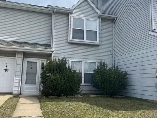 58826927 4 Crown Pt