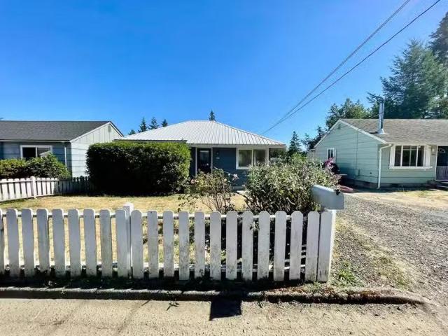 58826928 961 W 16th St