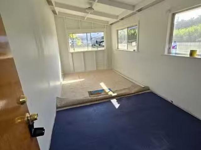 58827957 82D Hoku Street #1 E