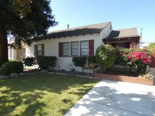 58829364 2151 Euclid Ave