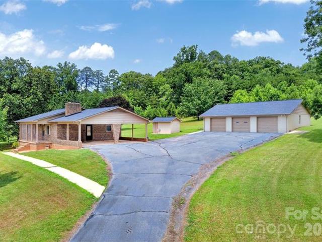 5882 Harmony Grove Rd, Nebo, NC 28761