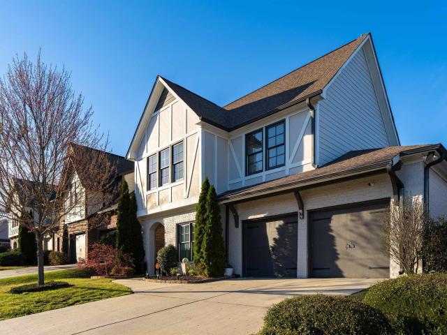 5882 Longview Lane
