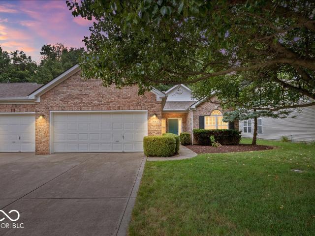 5882 Lost Oaks Drive