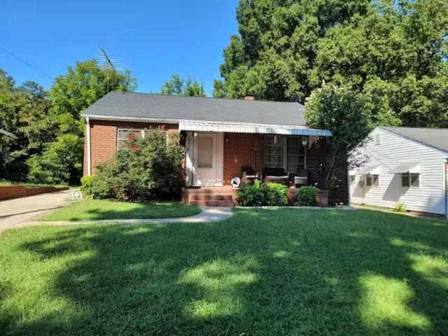 58834410 501 Forrest St