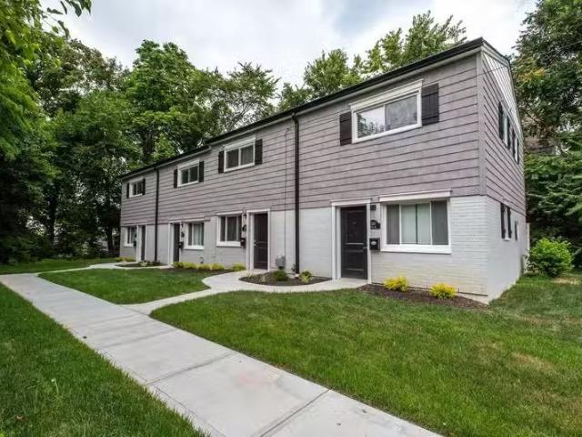 58838067 242 Irwin Pl