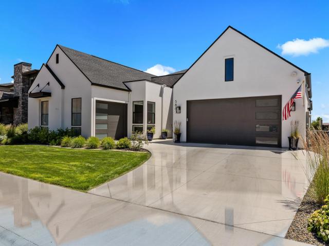 5883 E Marmount Ct