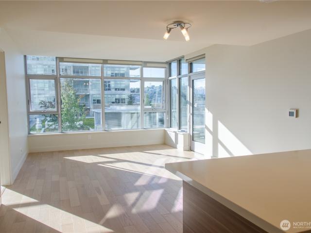 588 Bell Street # 1001S