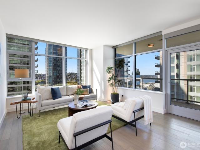588 Bell Street # 2102S