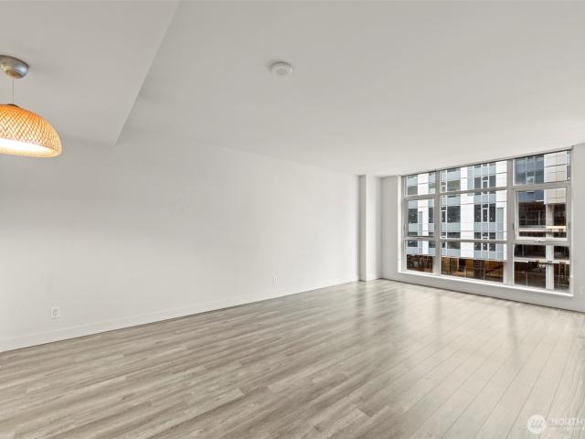 588 Bell Street # 304S