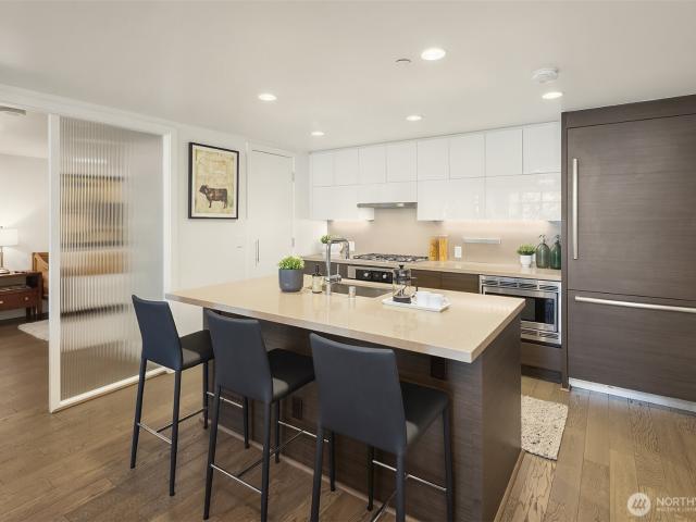 588 Bell Street # 813S