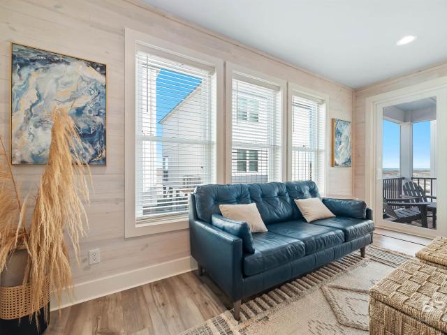 588 E Beach Avenue Lot B