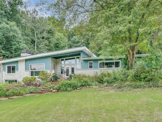 588 Kenilworth Circle