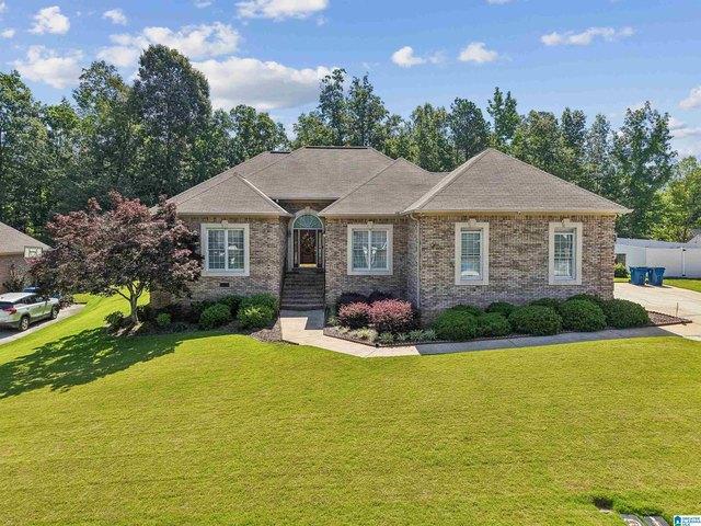 588 Laura Ln NE, Jacksonville, AL 36265
