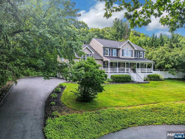 588 Stonetown Road