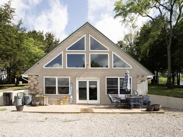 588 Toler Ln, Goreville, IL 62939