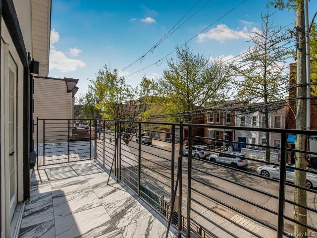 588 Van Nest Avenue