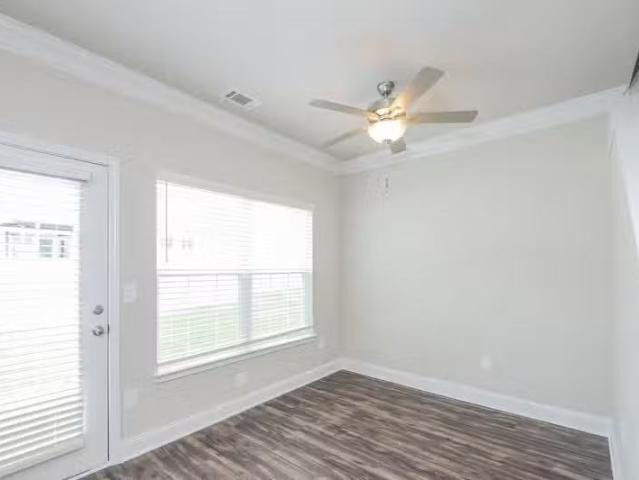 58940080 40 Riley Cir